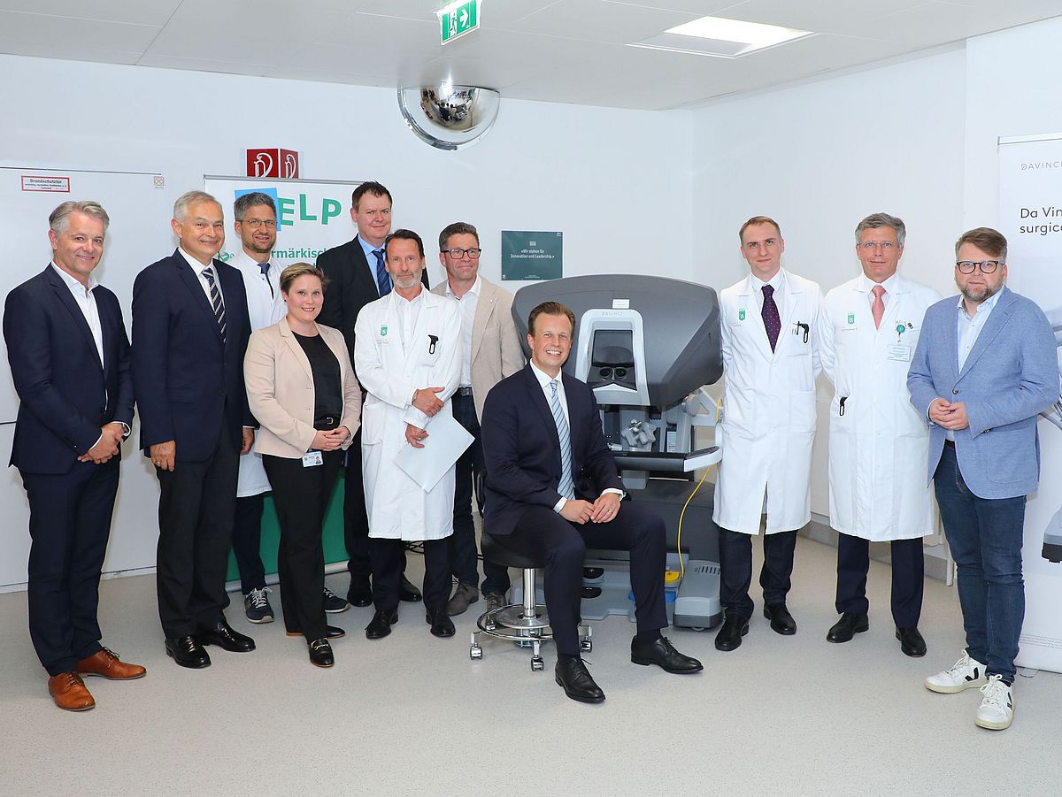 LKH Hochsteiermark stärkt Robotik-Chirurgie: Zweites „Da Vinci“-System ...
